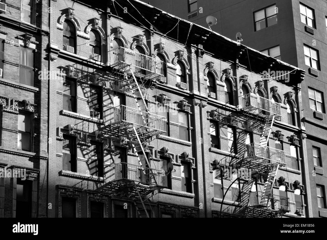 Typical cast iron building on the 5th avenue Stock Photo - Alamy