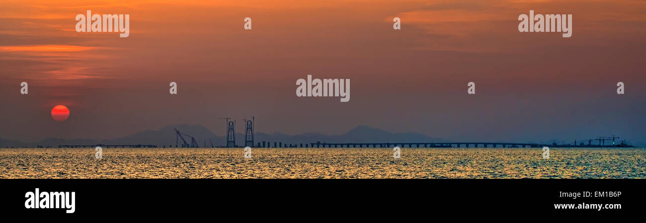 The new under construction Hong Kong to Zhuhai and Macau bridge, Hong ...