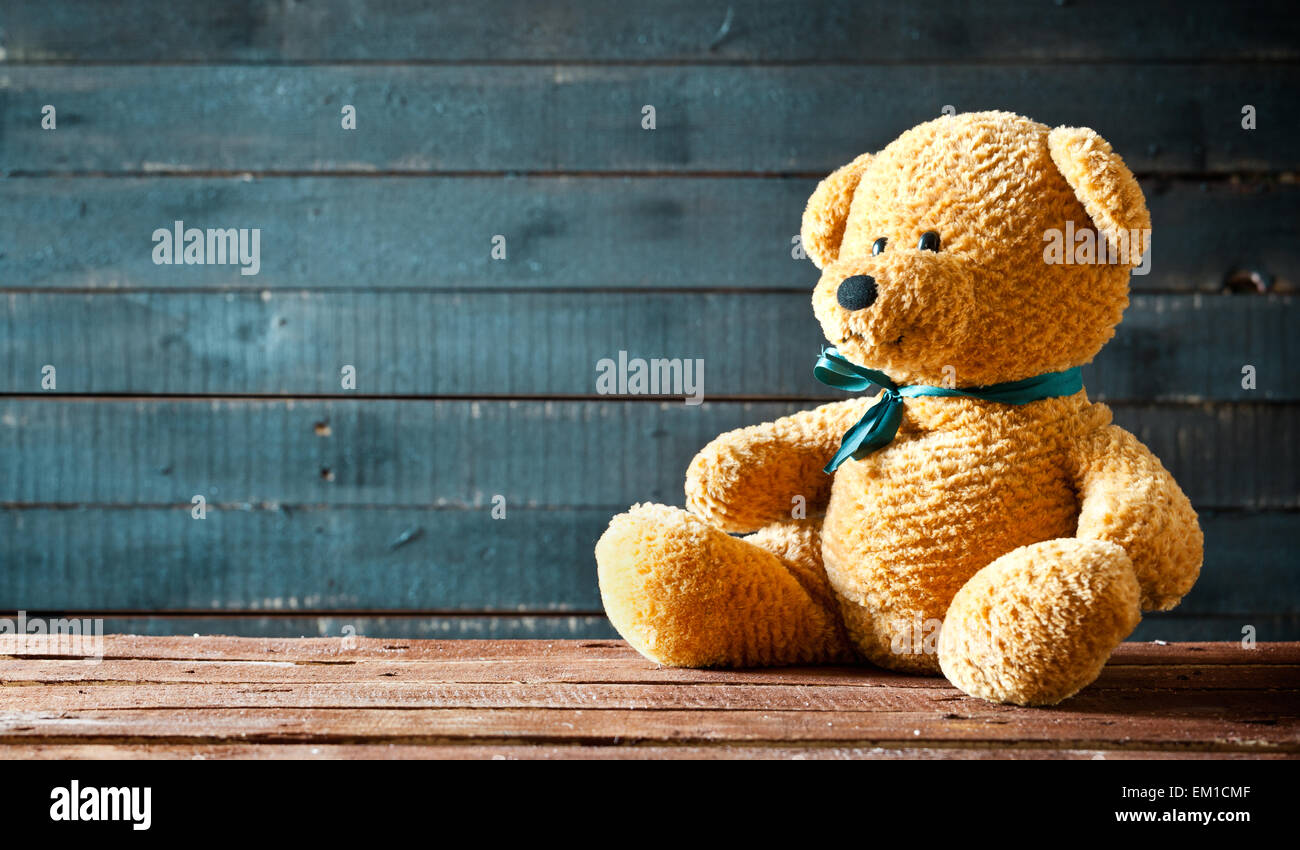 Close up photograph of a cute teddy bear Stock Photo - Alamy
