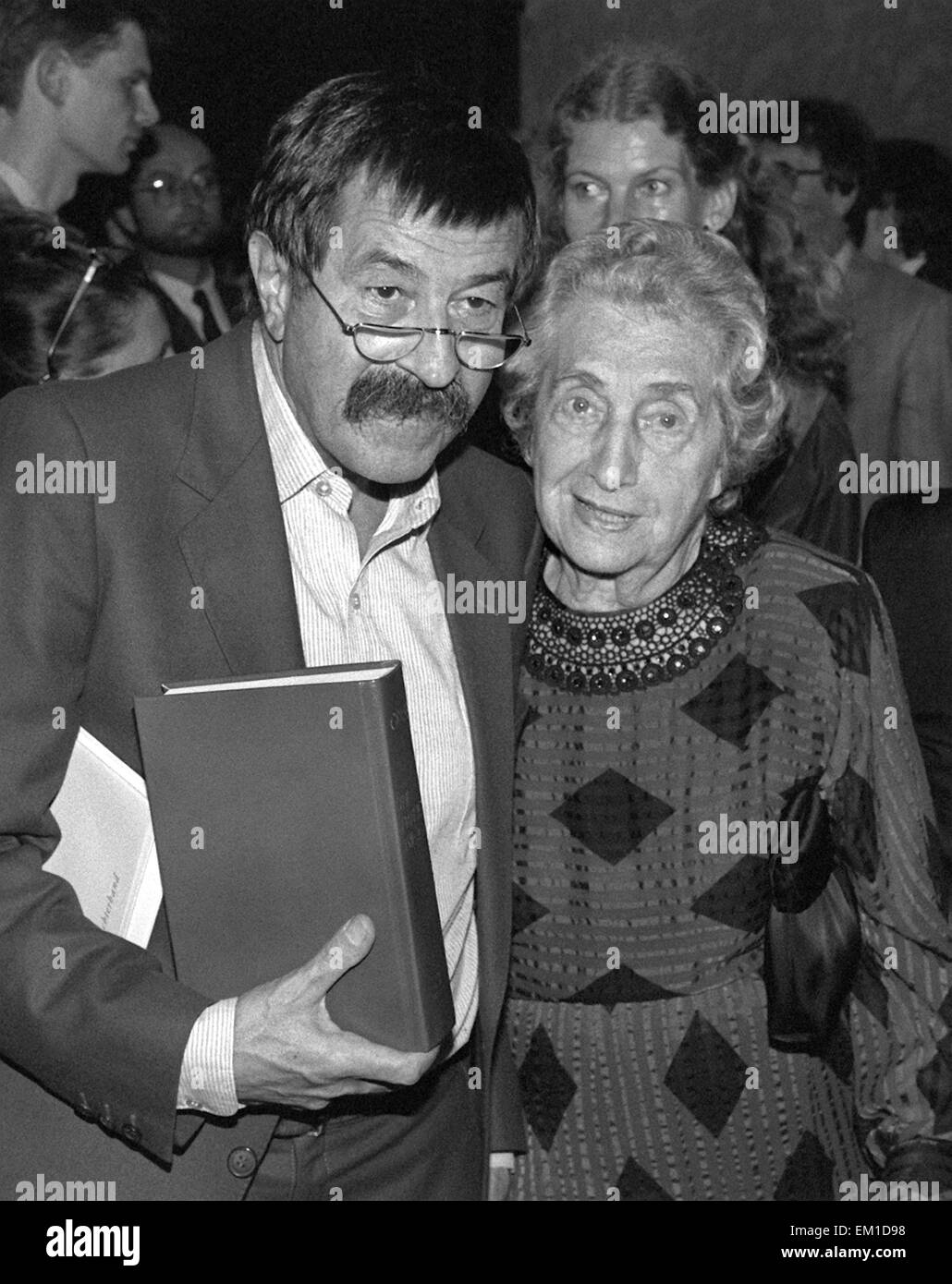 Helen wolff hi-res stock photography and images - Alamy