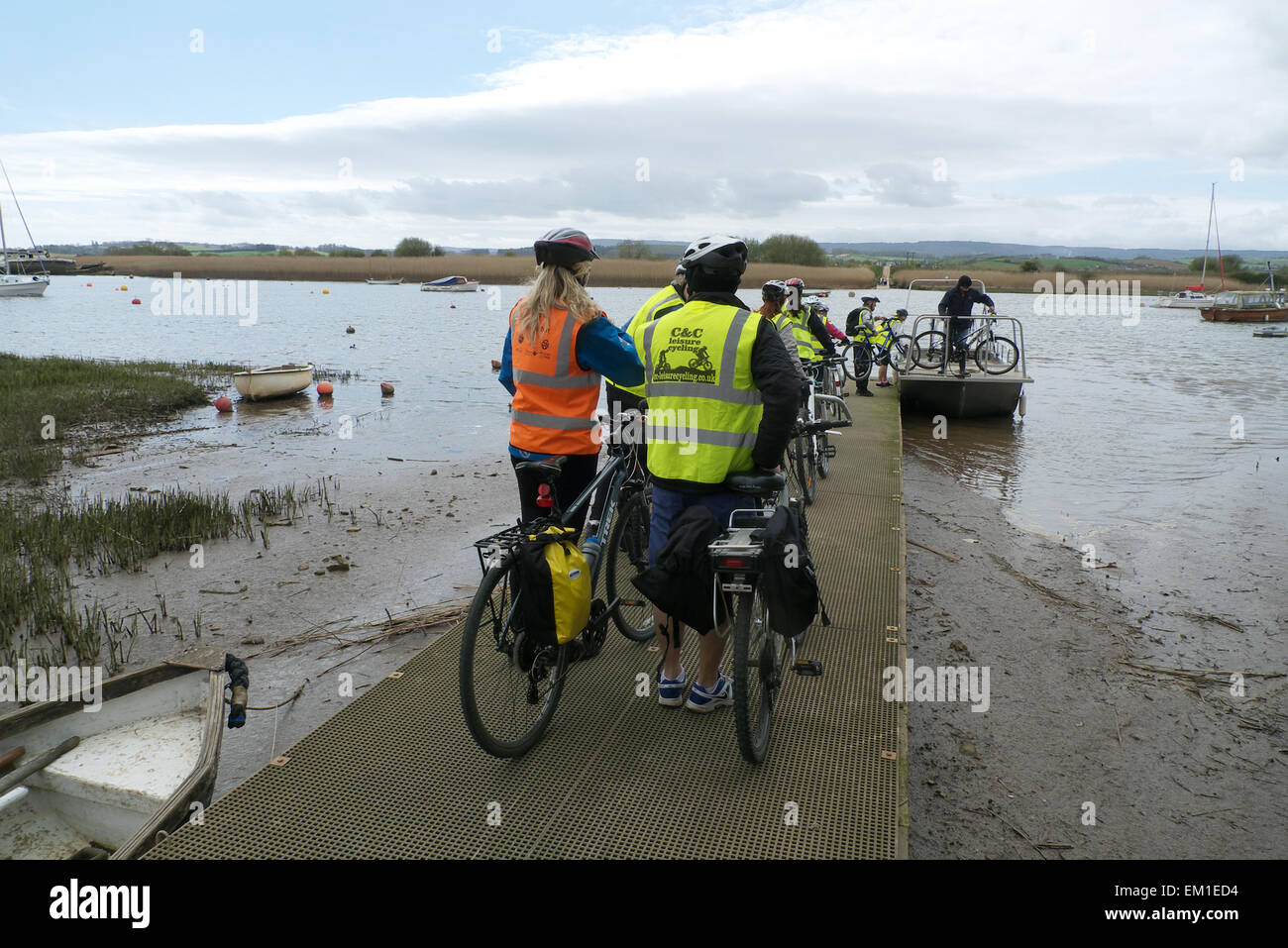 National cycle network ncn route 2 hi-res stock photography and images ...