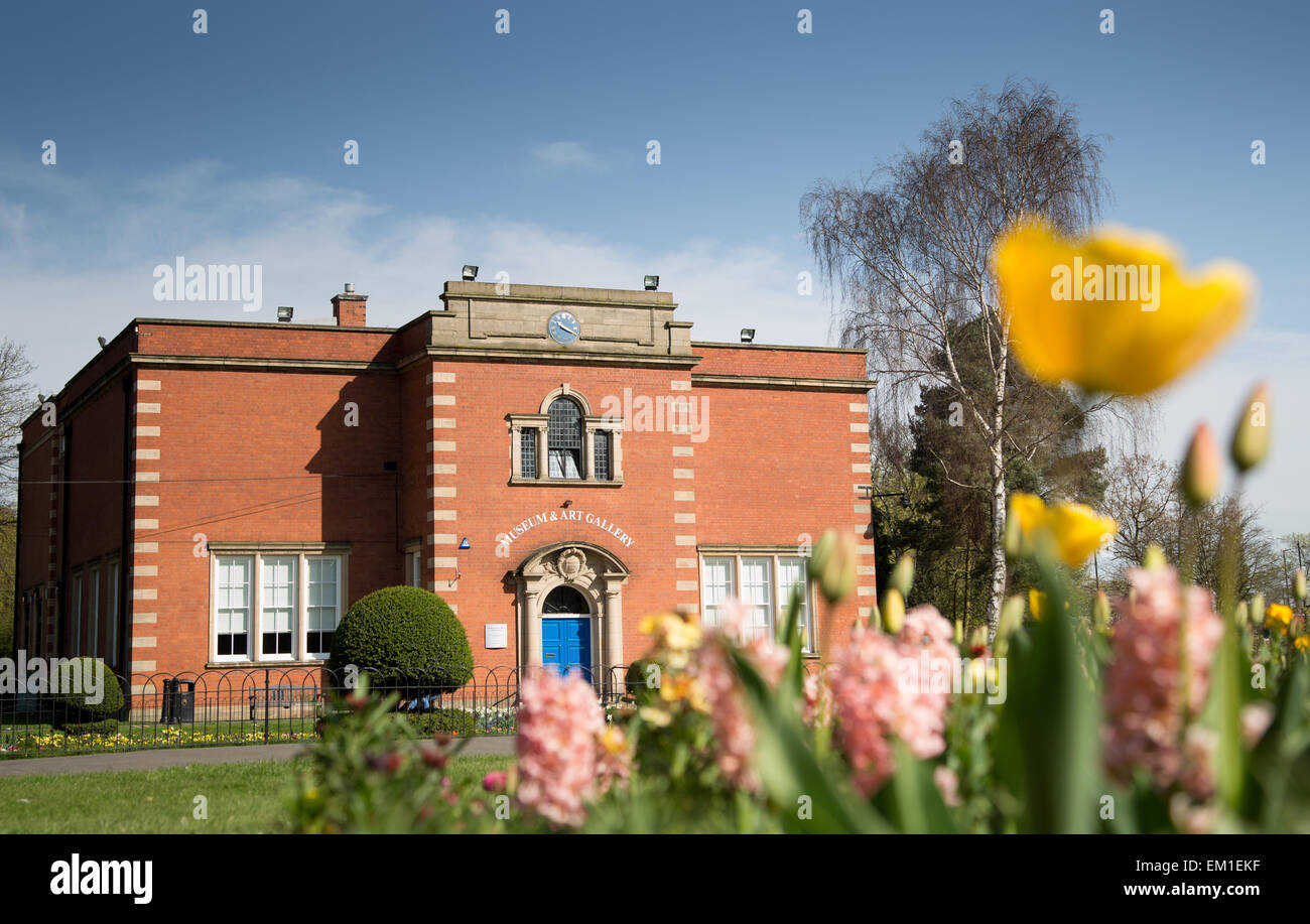 Nuneaton Museum & Art Gallery in Riversley Park, Nuneaton, Warwickshire ...