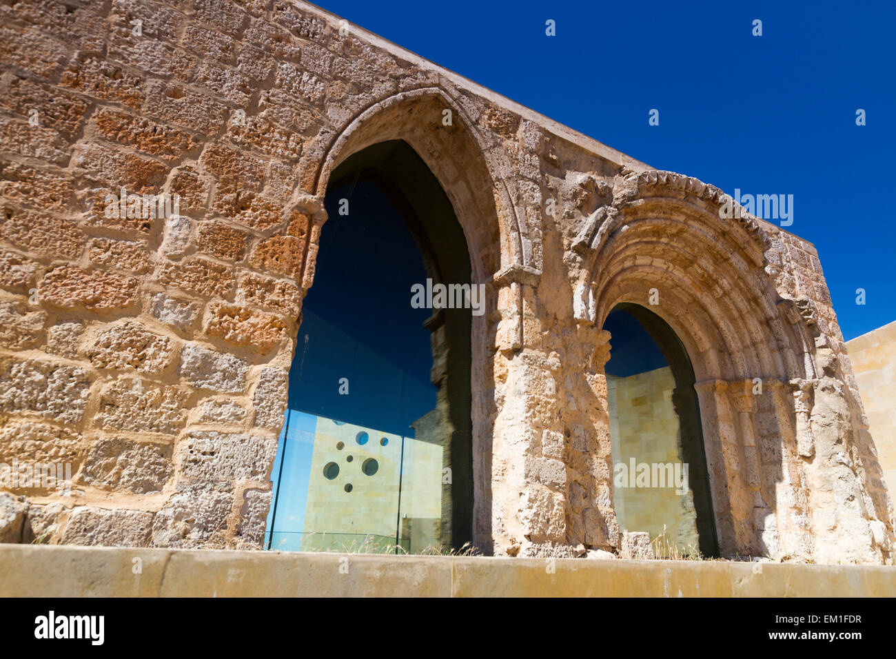 Ancient wall hi-res stock photography and images - Alamy