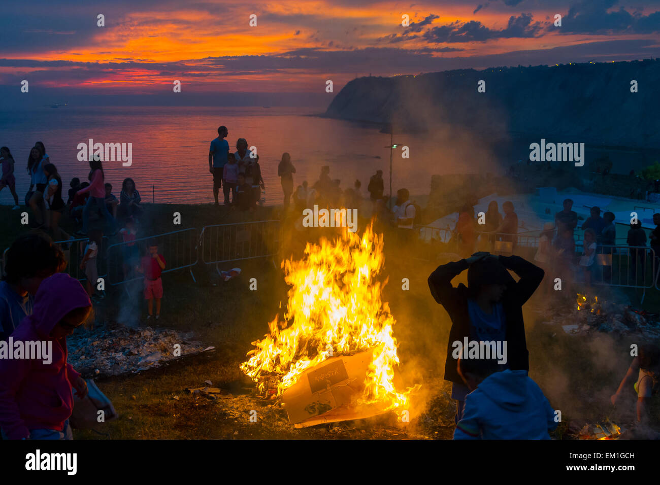 Bonfires hi-res stock photography and images - Alamy