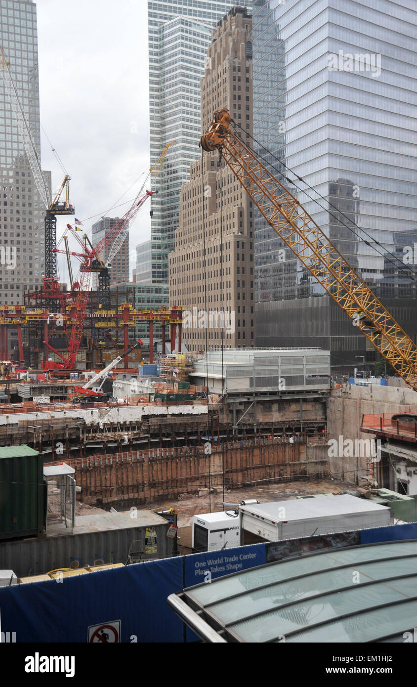 Rebuilding the World Trade Centre. Foundations under construction 2009 ...