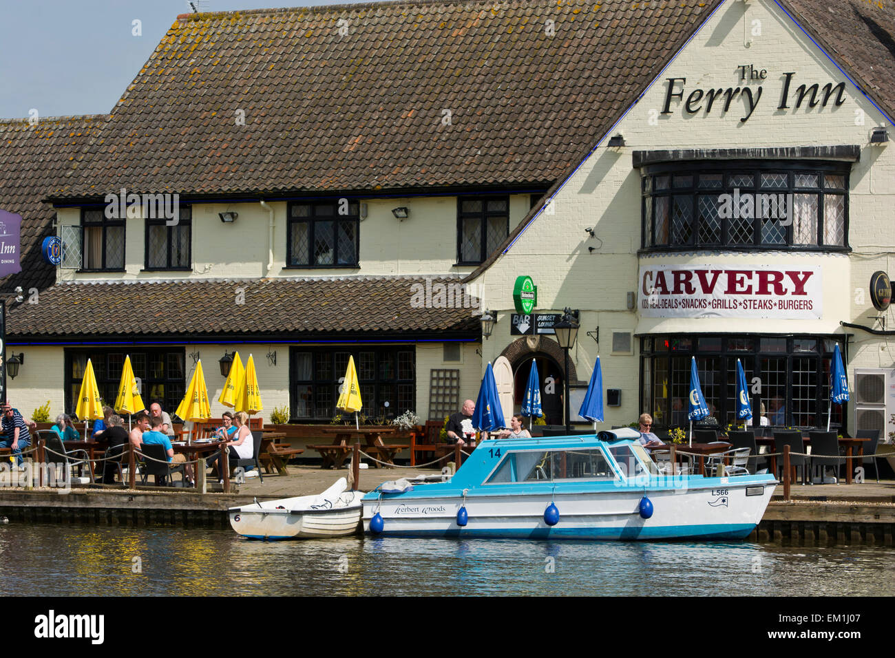 Ferry inn pub by the river public house Stock Photo - Alamy