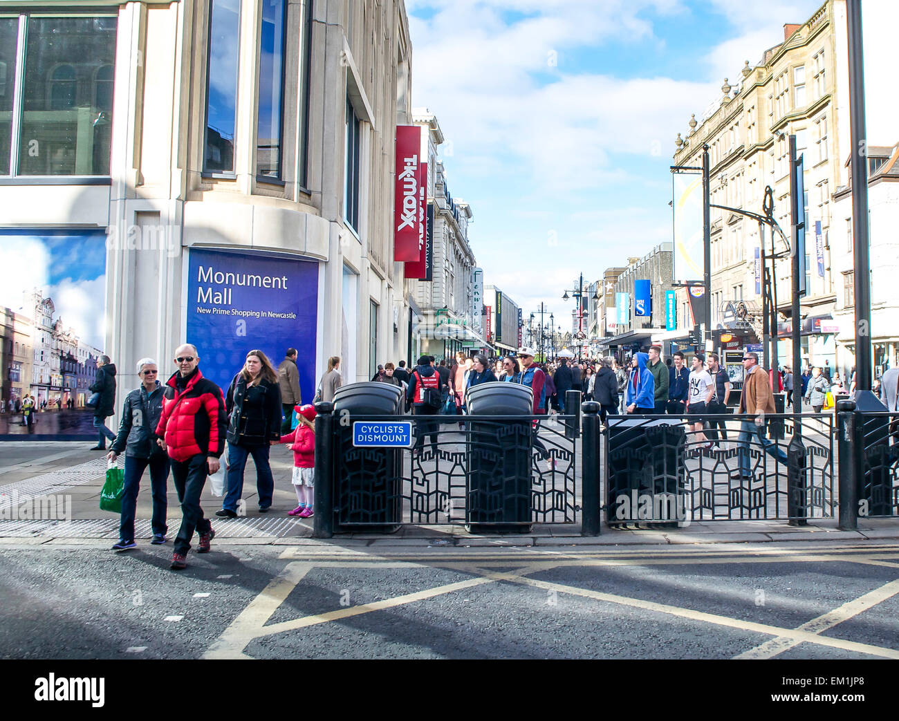 Pedestrian mall walking hi-res stock photography and images - Alamy
