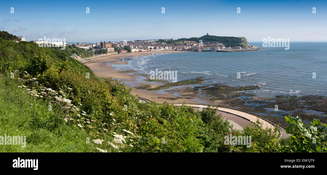 UK, England, Yorkshire, Scarborough, South Cliff, panoramic view of ...