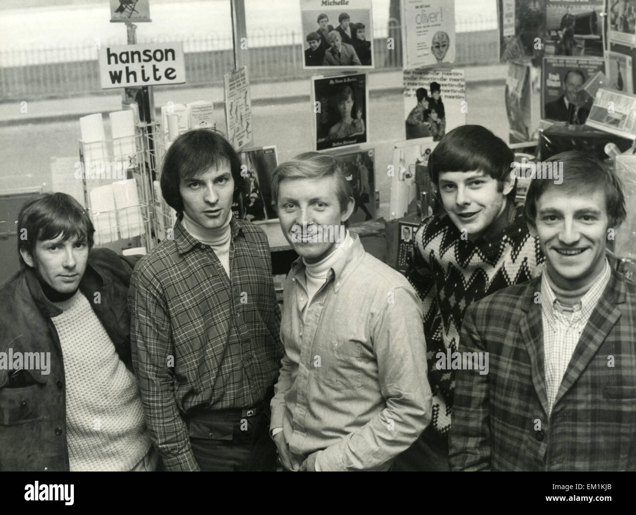 THE OVERLANDERS UK pop group about 1965 Stock Photo - Alamy