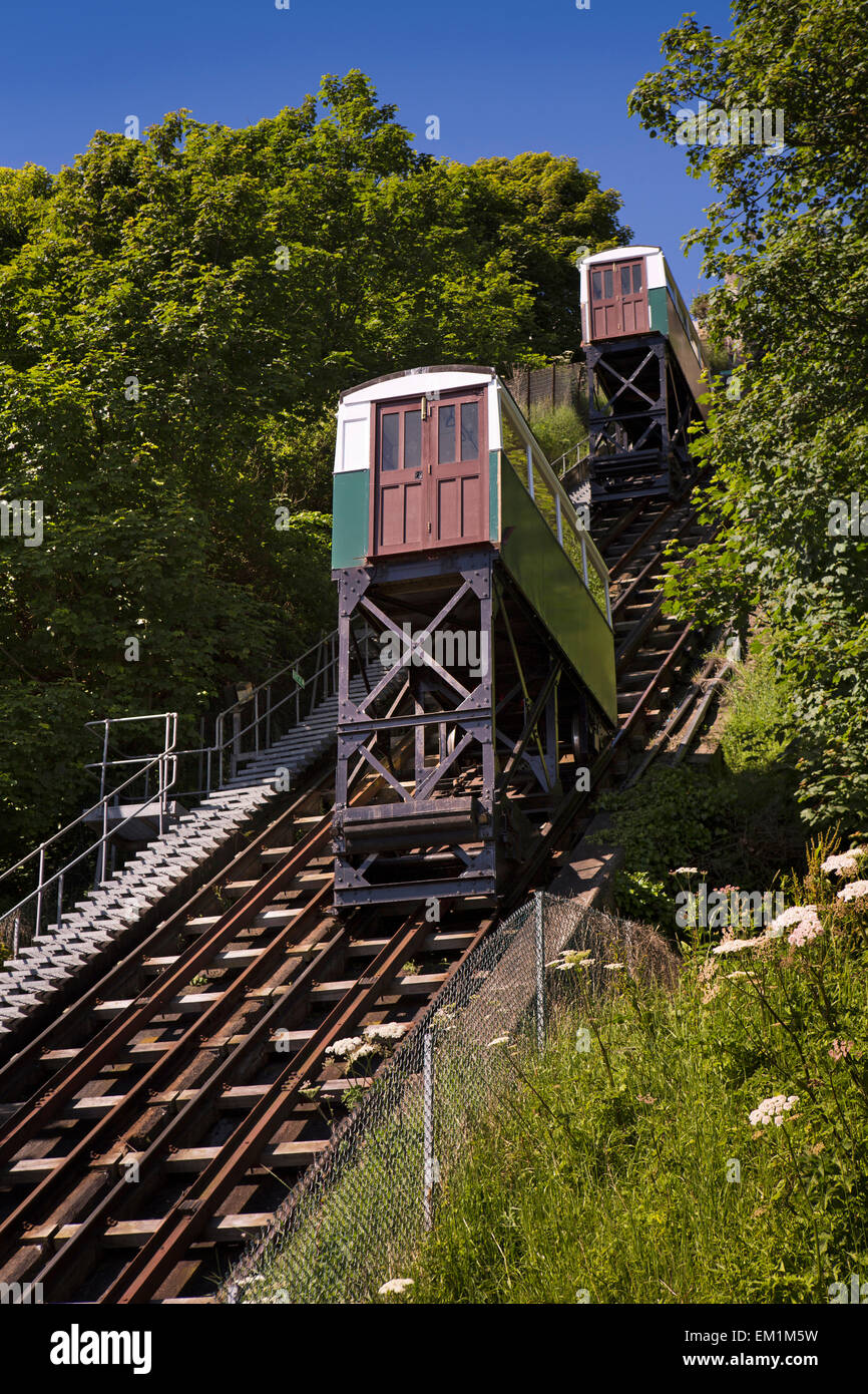 Scarborough cliff lifts hi-res stock photography and images - Alamy
