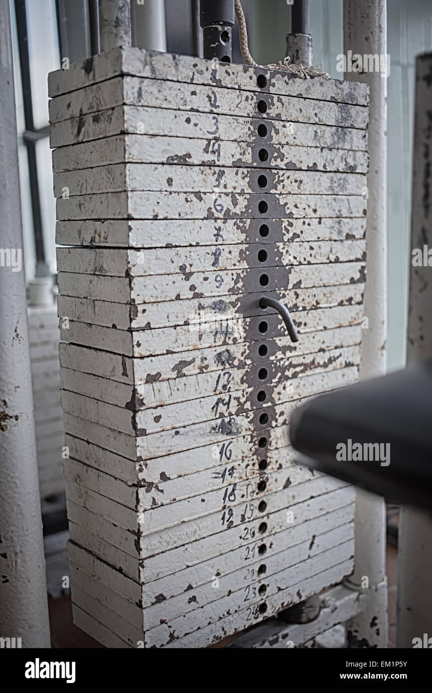 Old bodybuilding gym hi-res stock photography and images - Alamy