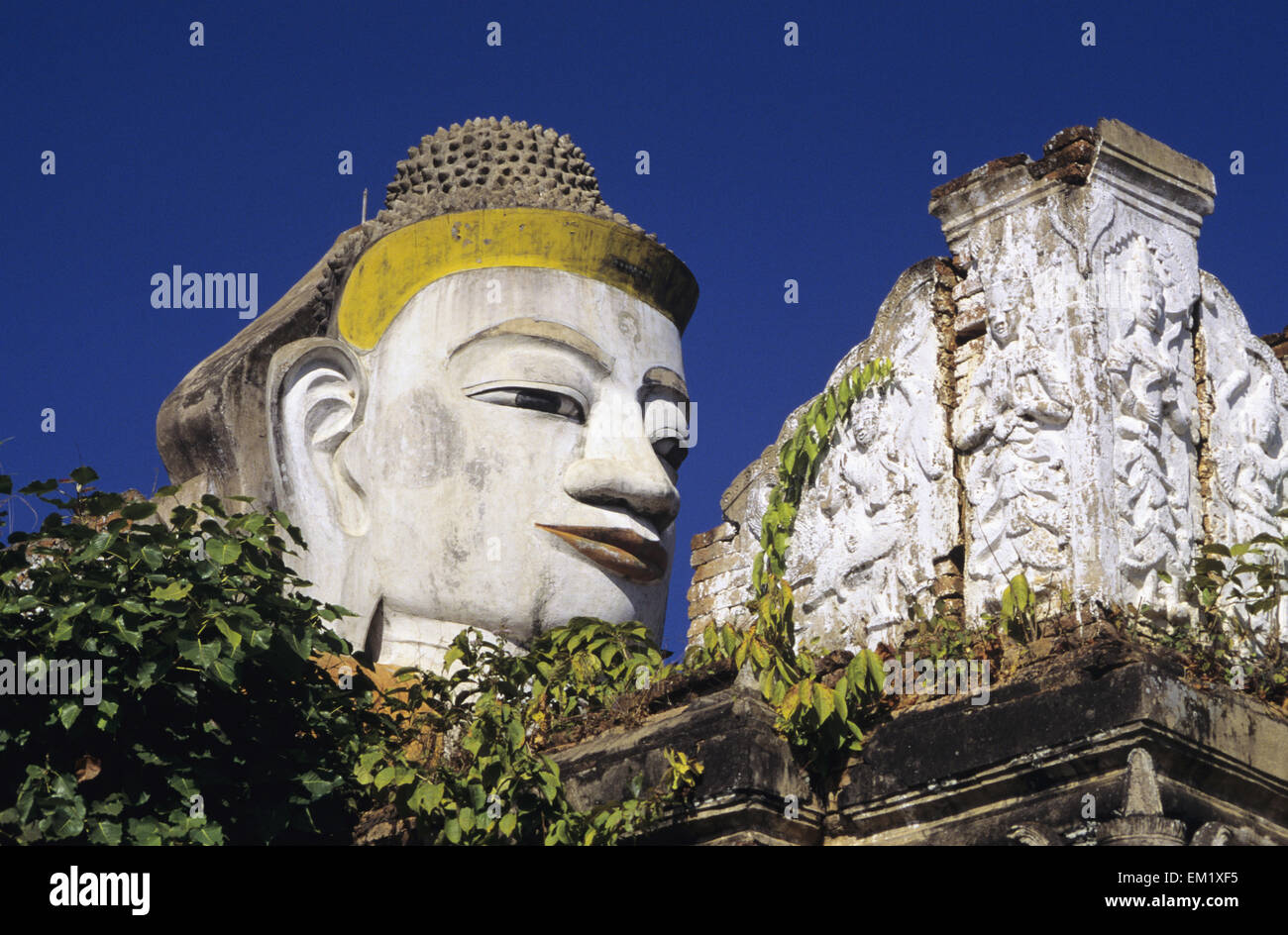 Colossal buddha hi-res stock photography and images - Alamy