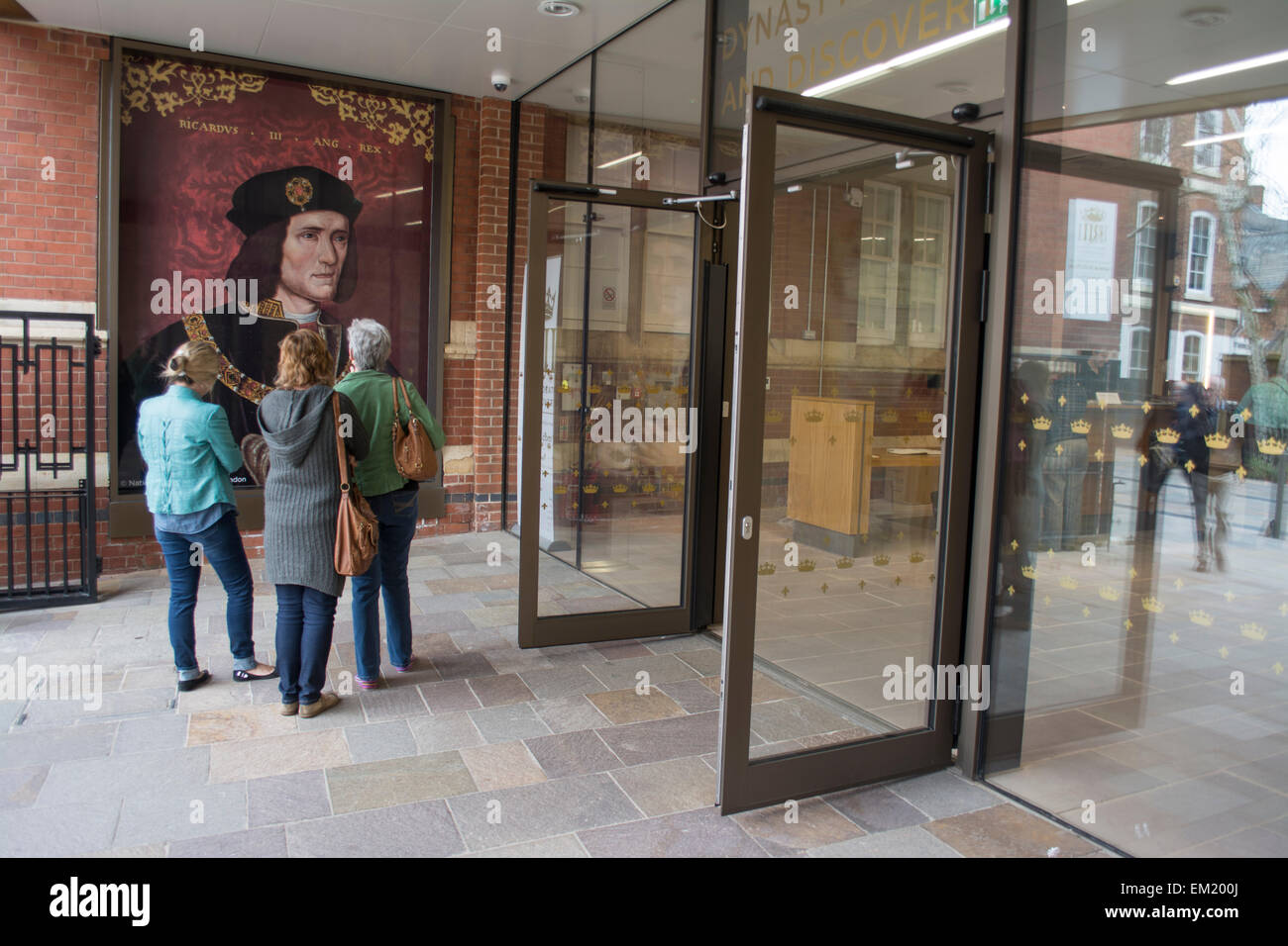 Entrance of the King Richard III visitor centre in Leicester Stock ...