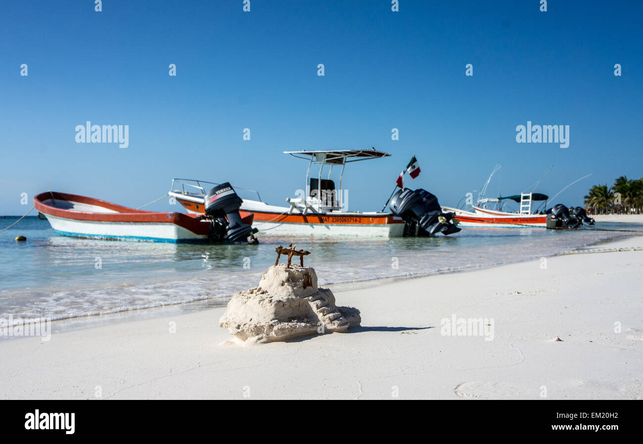 Mexico's Maya Riviera and fishing boats by the ocean Stock Photo - Alamy