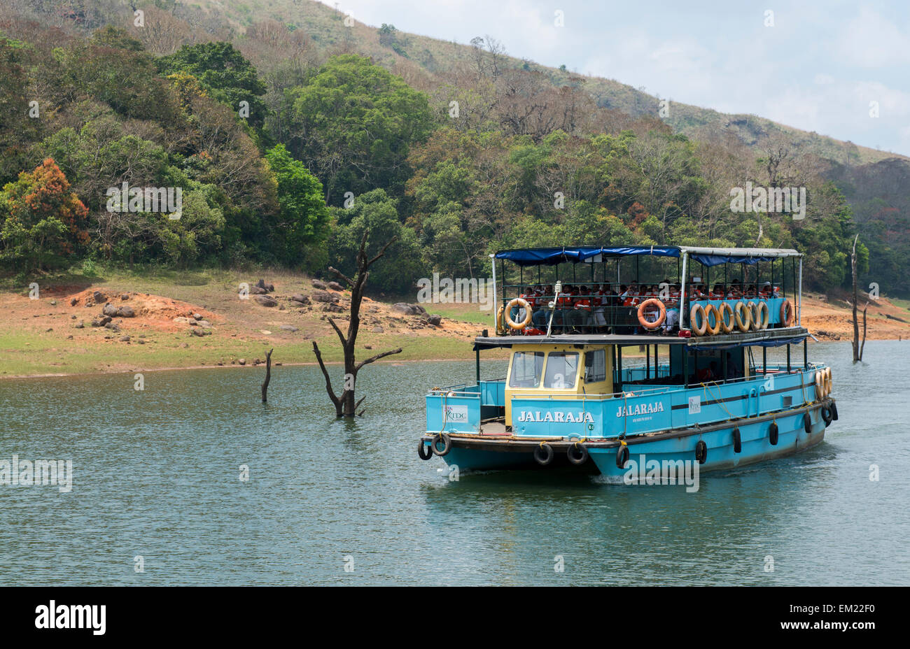 Boat cruise on the lake at the Periyar Reserve in Thekkady, Kerala ...