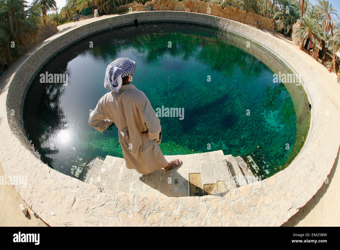 A Local Siwan Man Looks Into Cleopatra's Pool A Natural Fresh Water ...