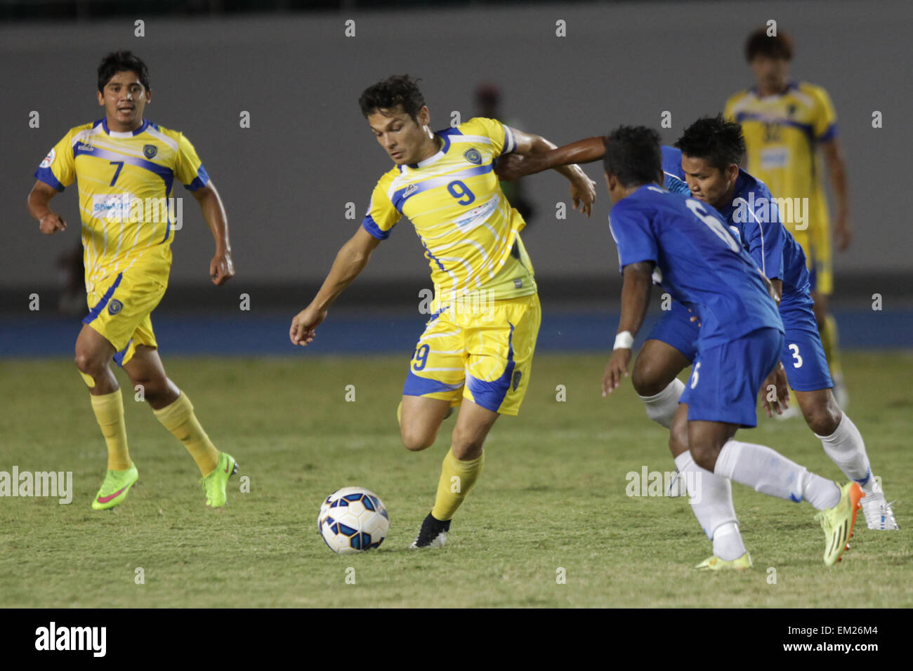 Aung zaw win hi-res stock photography and images - Alamy