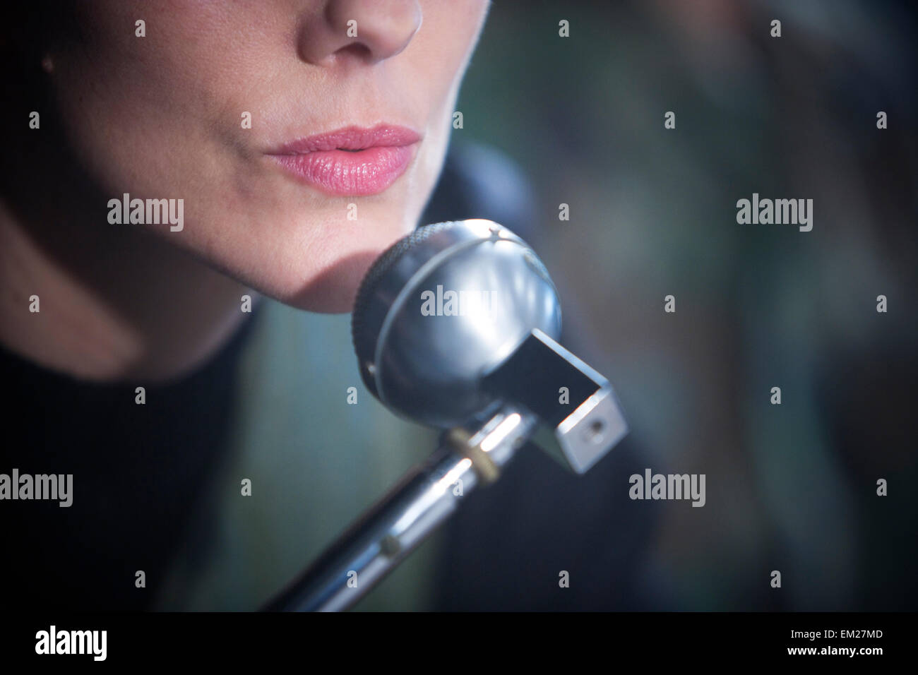 Human microphone hi-res stock photography and images - Alamy