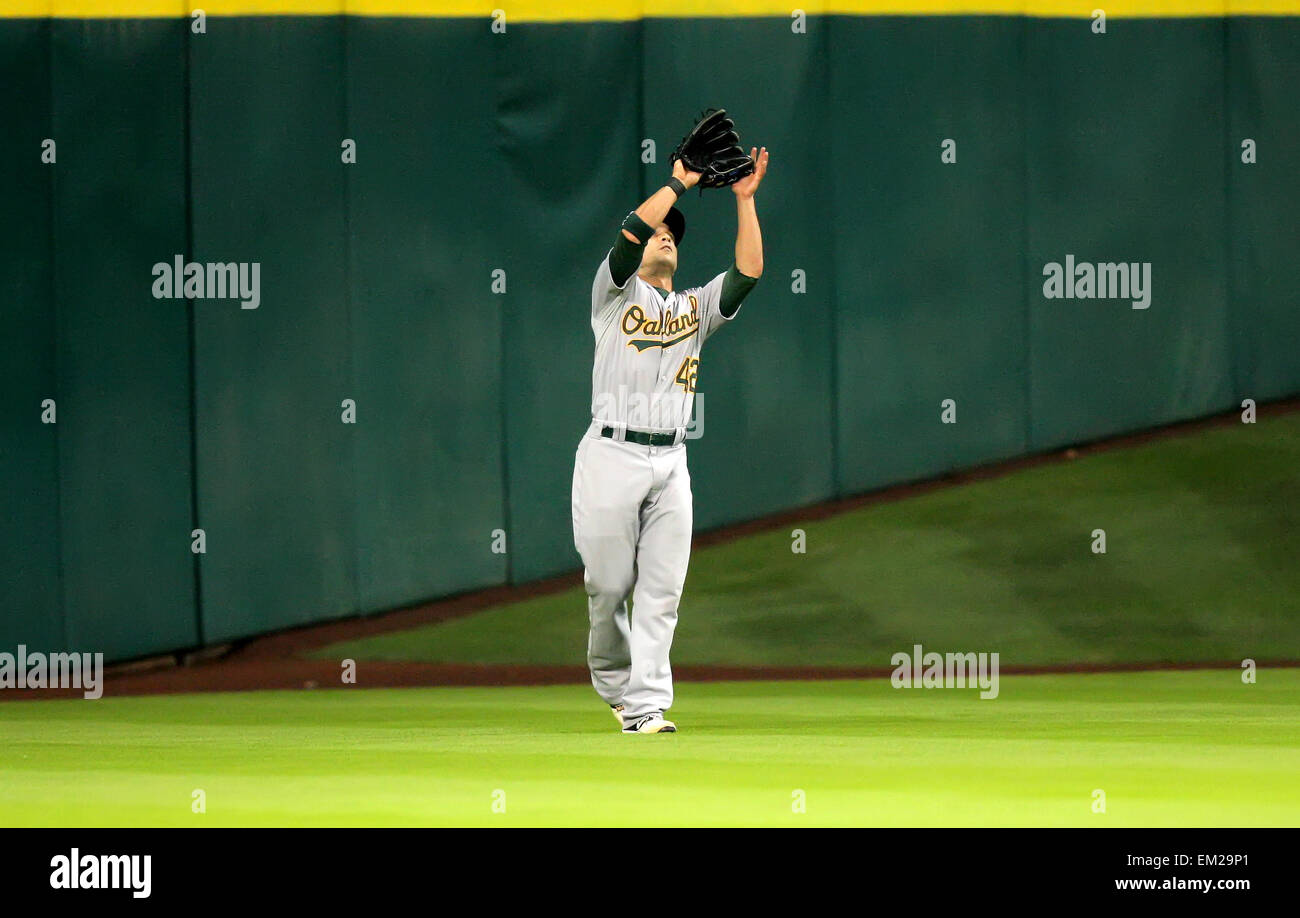 Houston, Texas, USA. 15th April, 2015. Oakland Athletics outfielder Sam ...