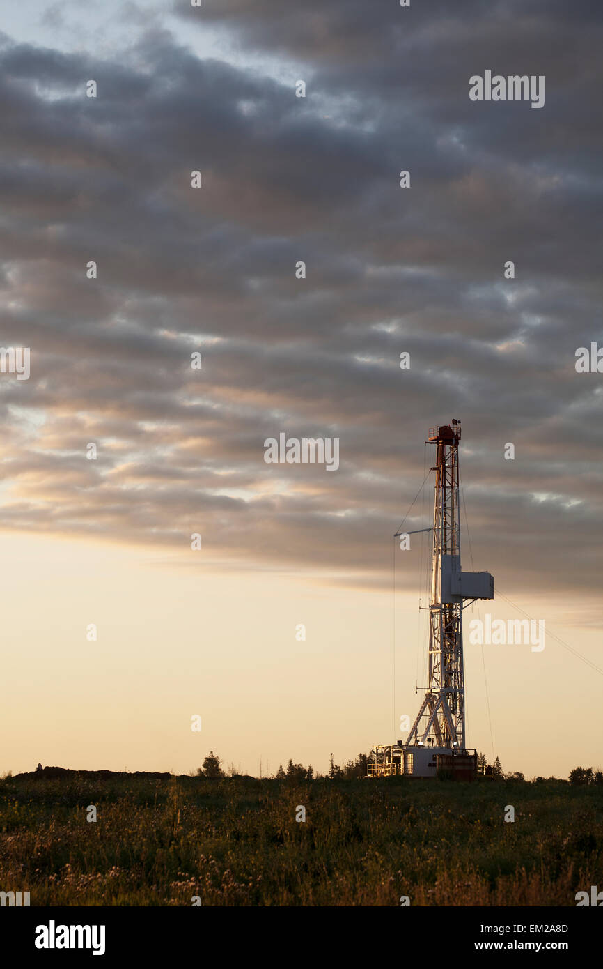 Oil field drills rigs hi-res stock photography and images - Alamy