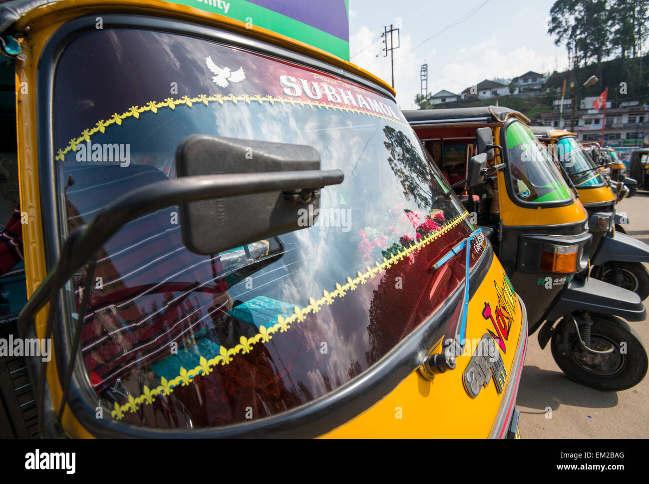 Green yellow tuk tuks hi-res stock photography and images - Alamy
