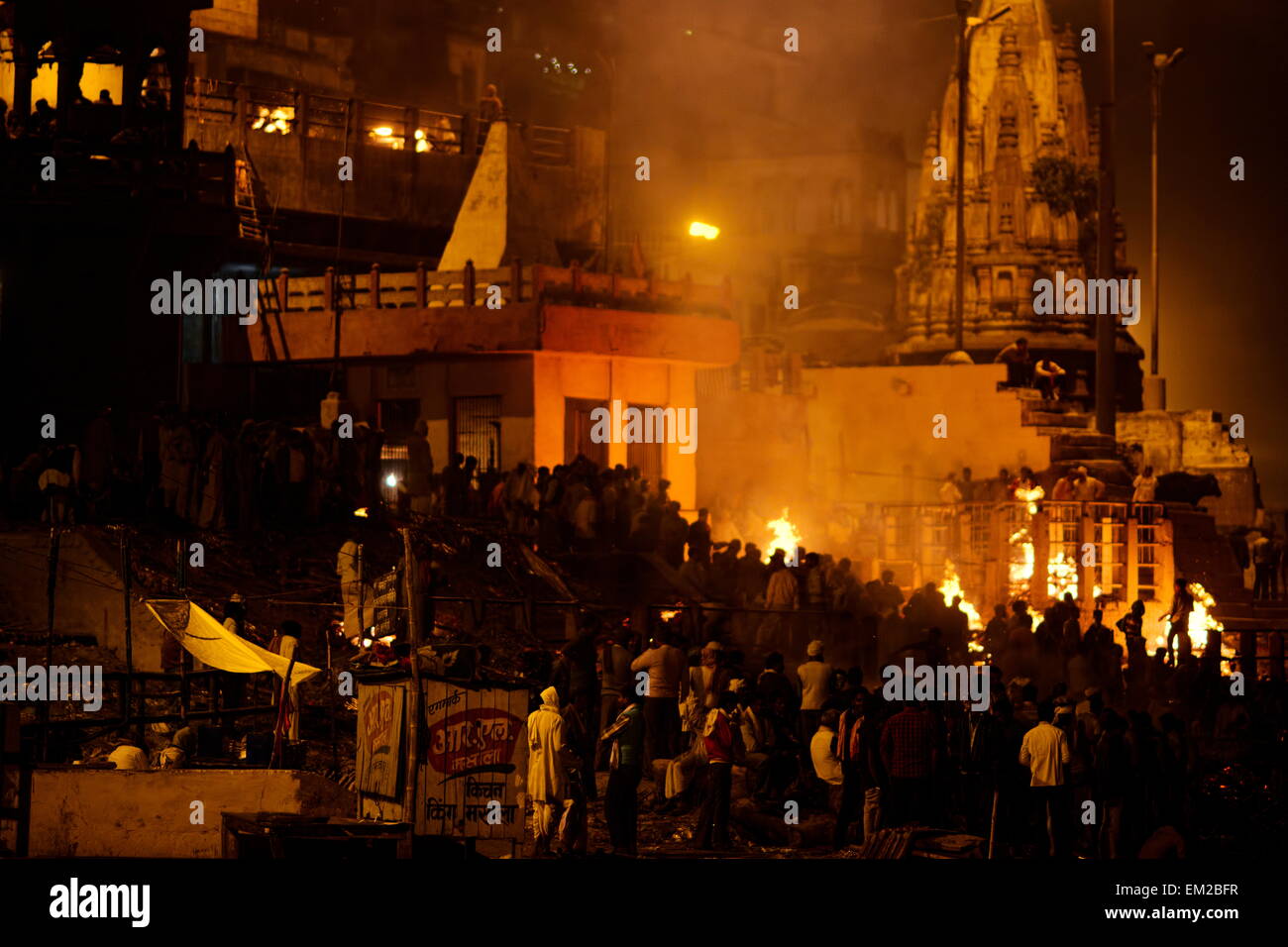 India varanasi manikarnika ghat main hi-res stock photography and ...