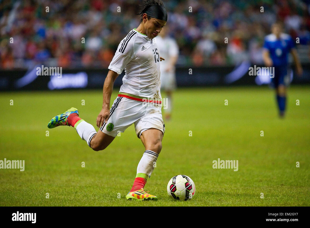 San Antonio, Texas, USA. 15th April, 2015. Mexico's Gerardo Flores #15 ...