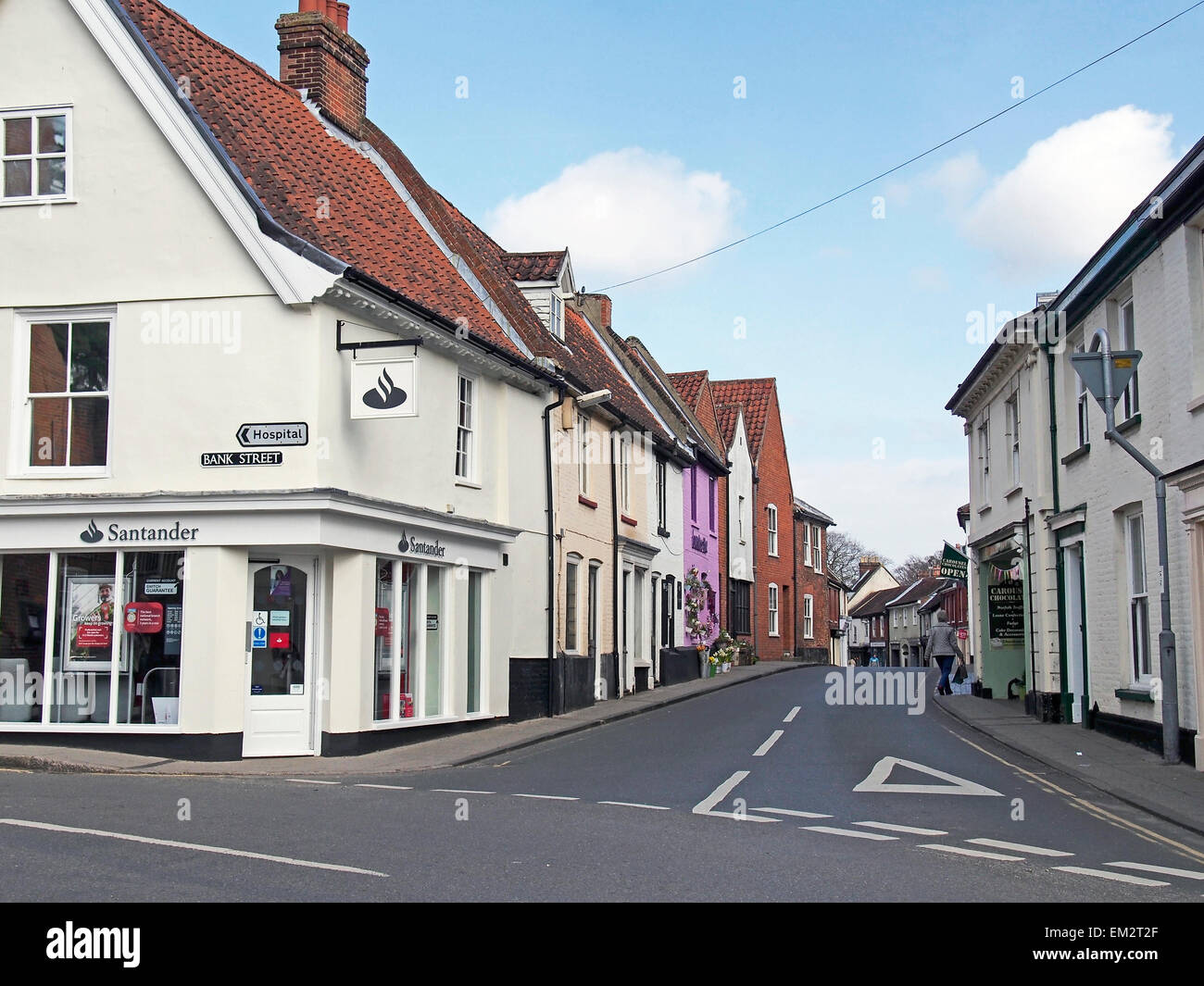 Red Lion Street in the historic Norfolk market town of Aylsham with ...