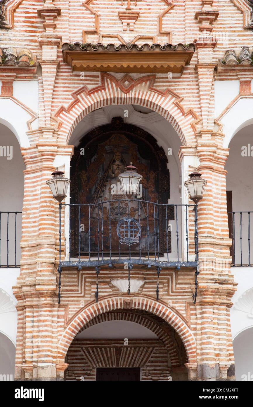 Facade mounted hi-res stock photography and images - Alamy