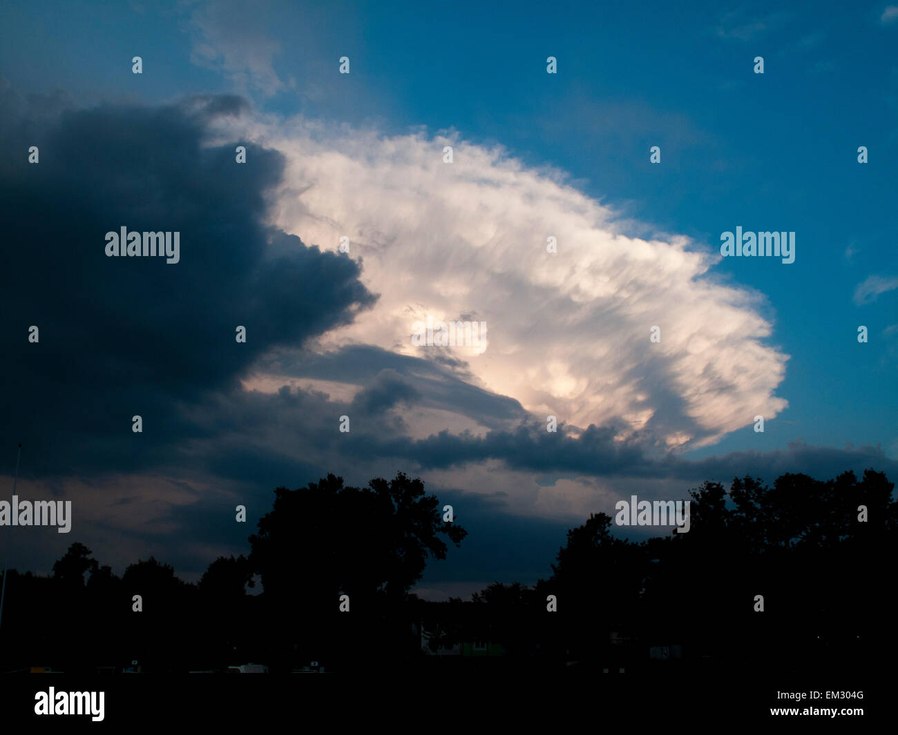 Clouds predicting bad weather Stock Photo - Alamy