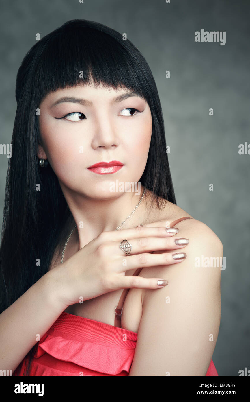 Shy asian girl hi-res stock photography and images - Alamy