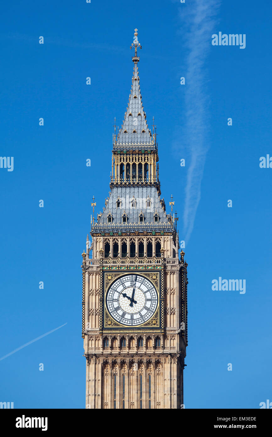 Sky london blue hi-res stock photography and images - Alamy