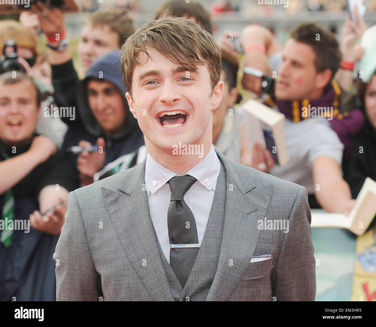 Daniel Radcliffe Harry Potter Deathly Hallows Stock Photos & Daniel ...