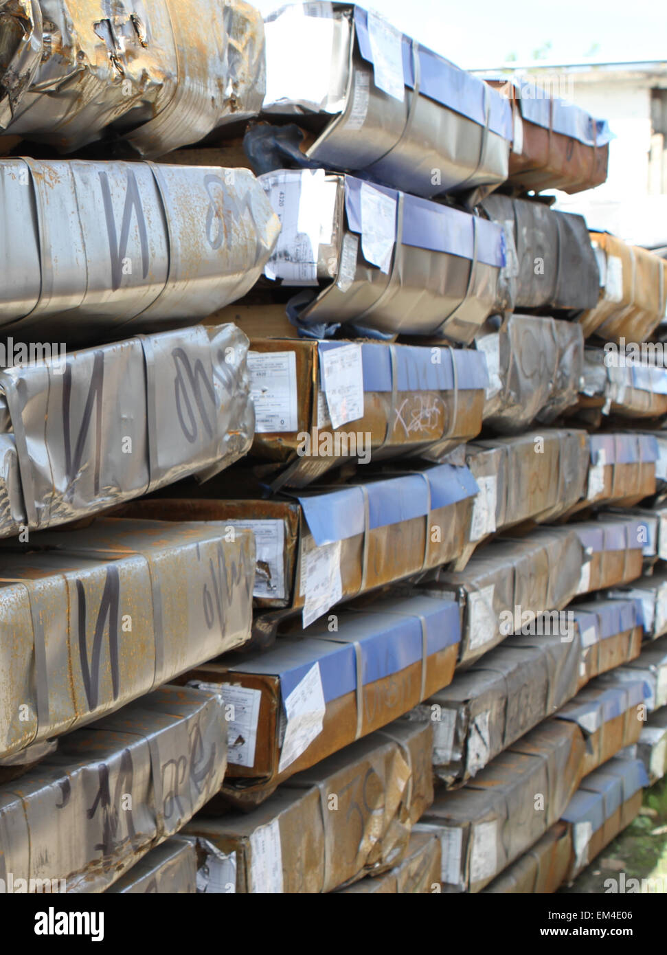 Metal sheet handling hi-res stock photography and images - Alamy