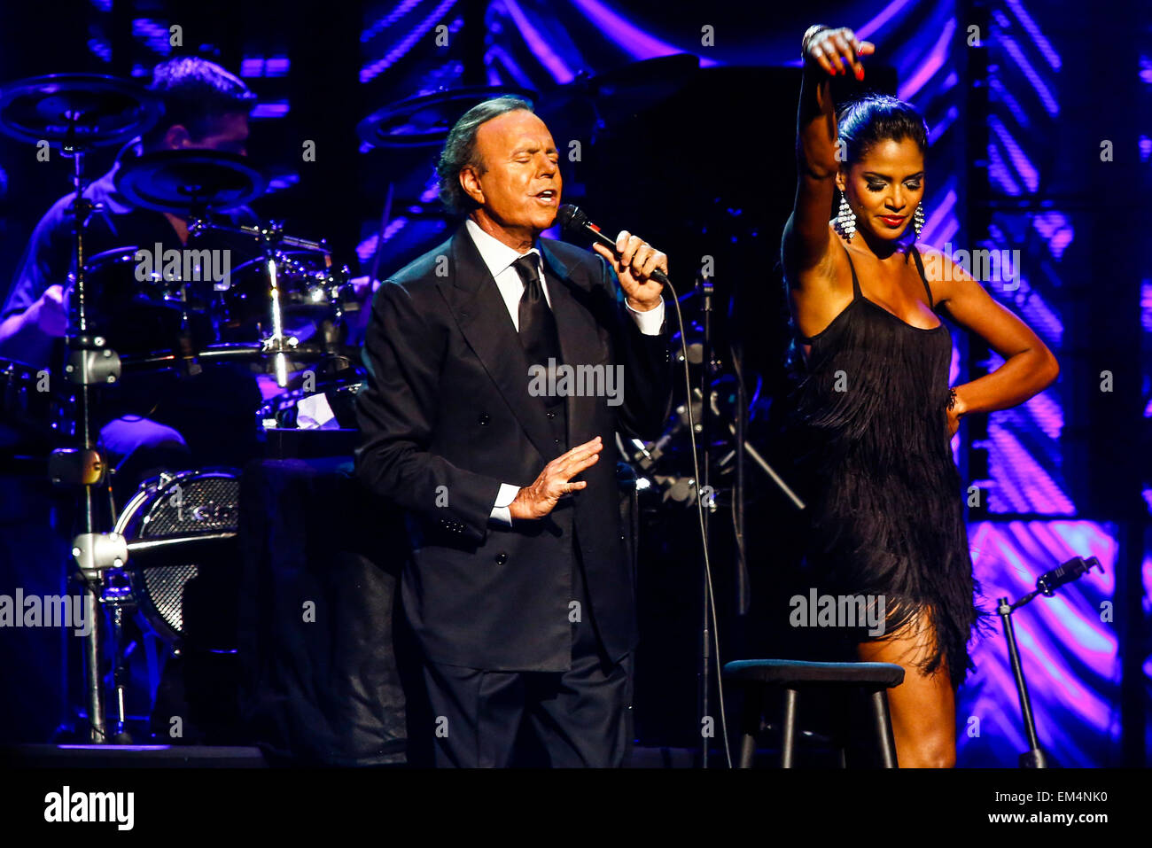 Julio Iglesias Stock Photos & Julio Iglesias Stock Images - Alamy