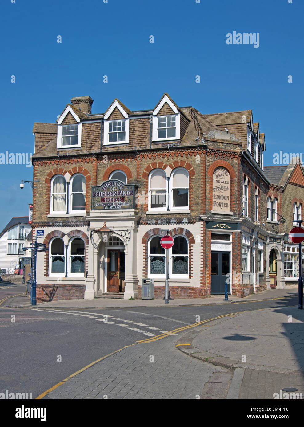 Duke of cumberland pub whitstable hi-res stock photography and images ...