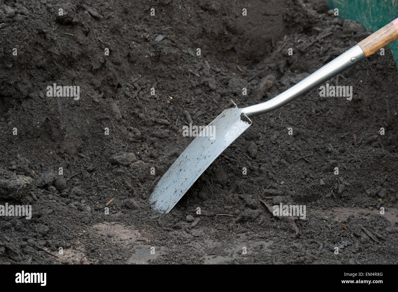 Garden spades hi-res stock photography and images - Alamy