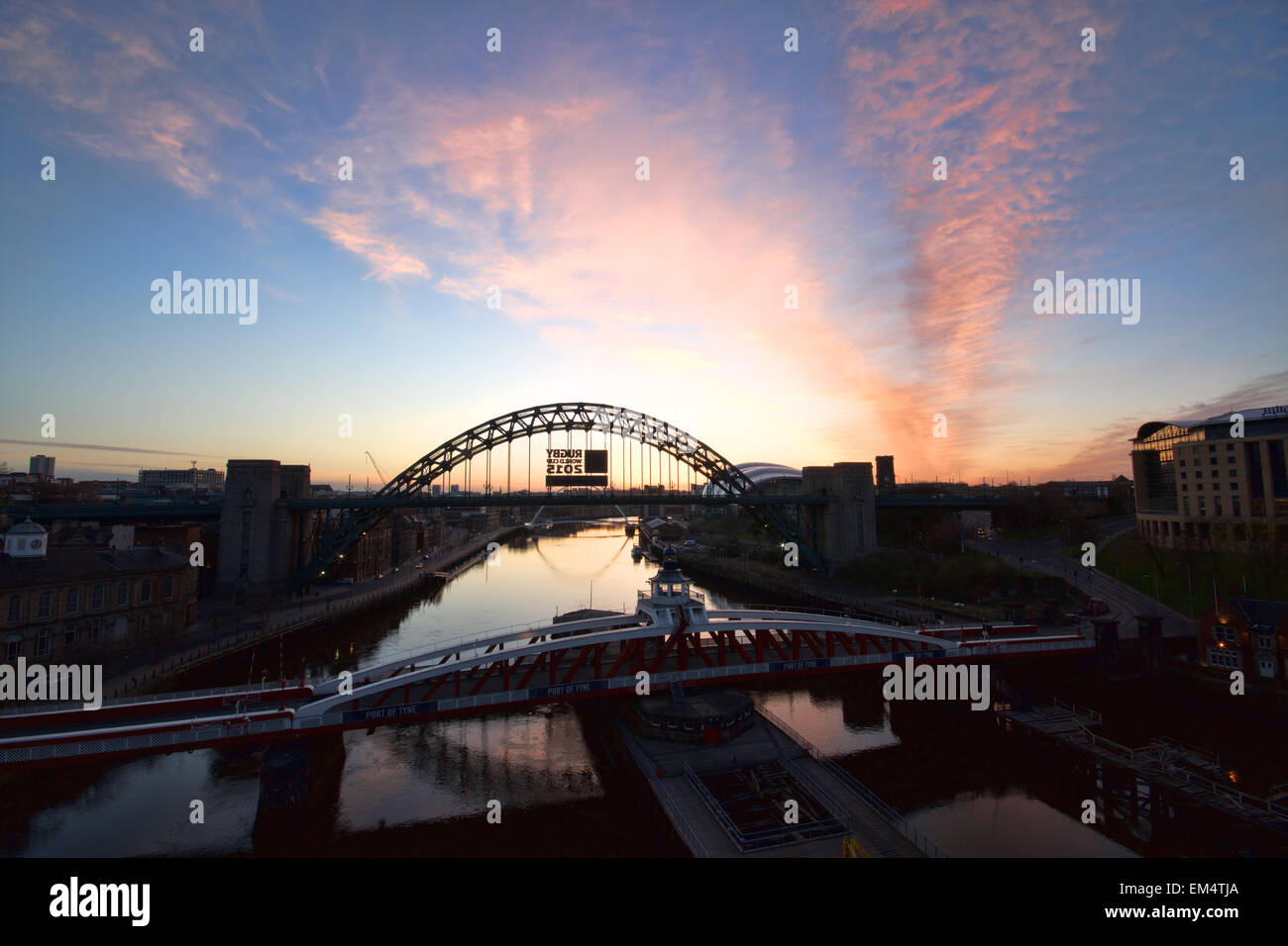 Sunrise over the River Tyne bridges at Newcastle, Tyne and Wear, United ...