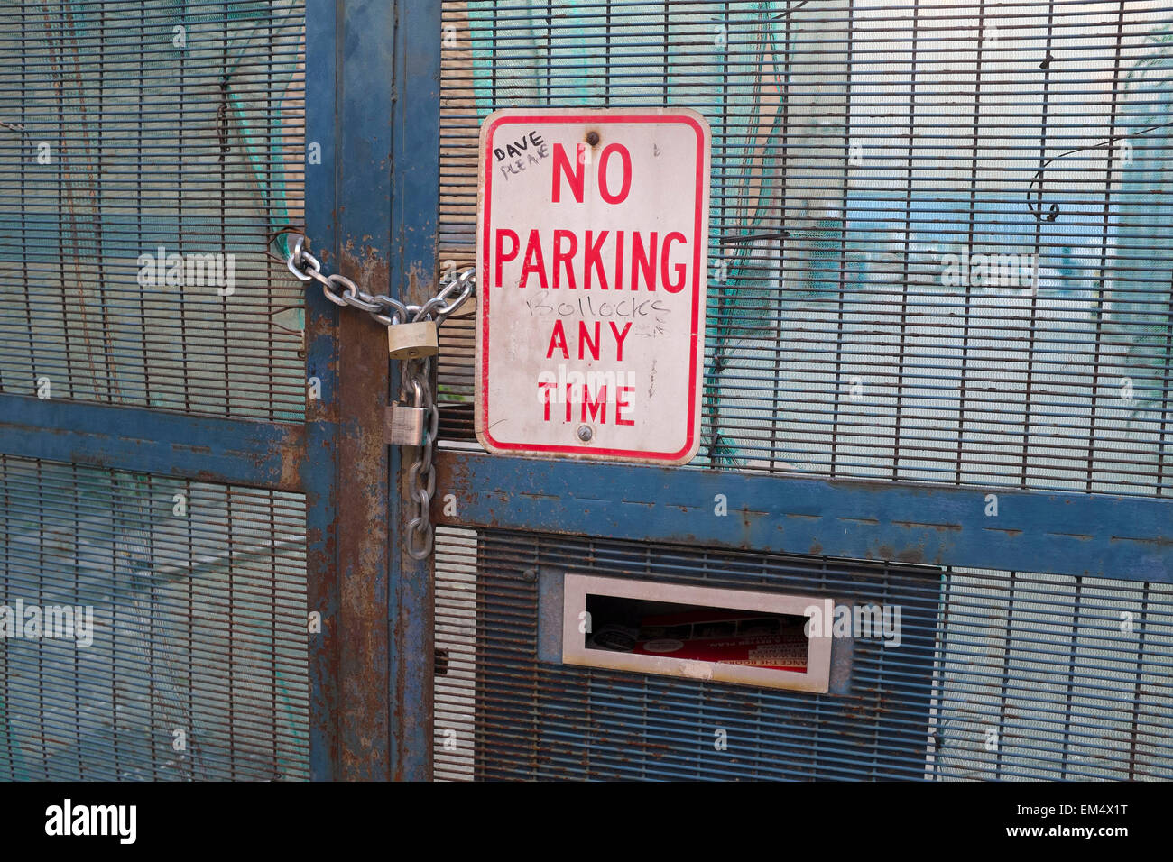 No parking sign graffiti in hi-res stock photography and images - Alamy