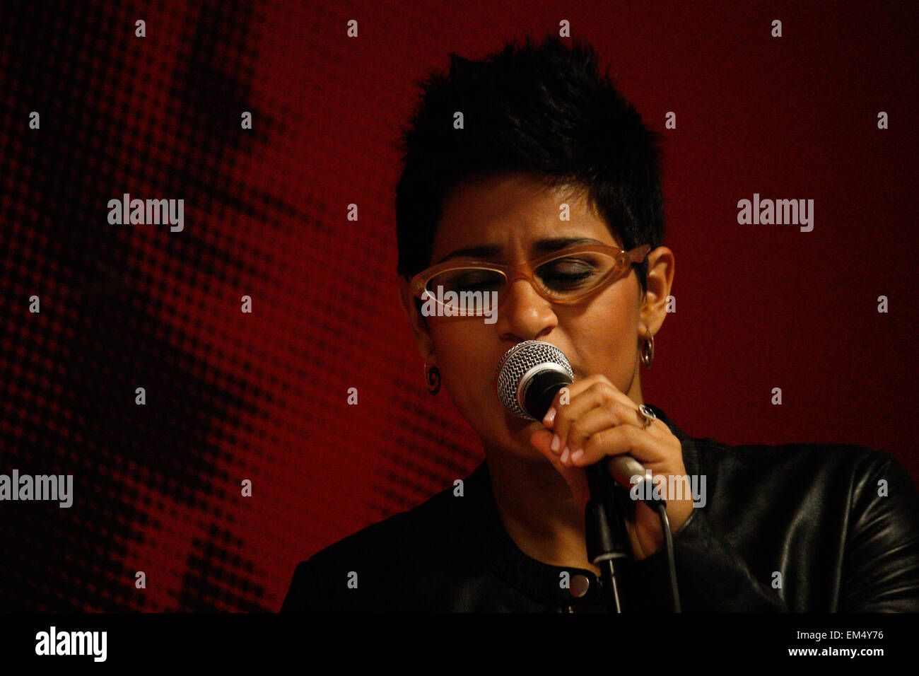 The Italian singer Karima, became famous in 2006, she met her fans to ...