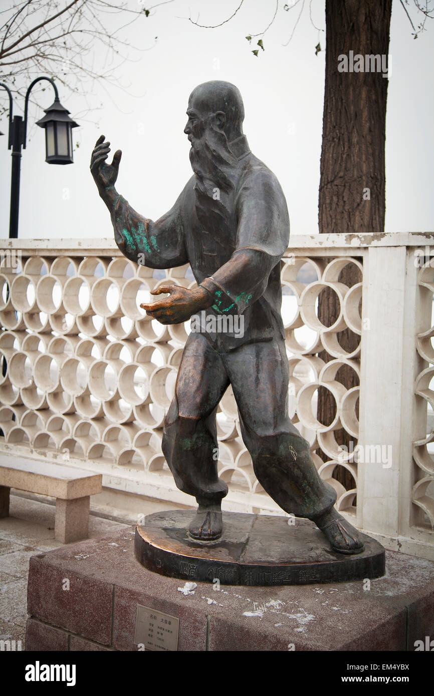 Tai chi statue hi-res stock photography and images - Alamy