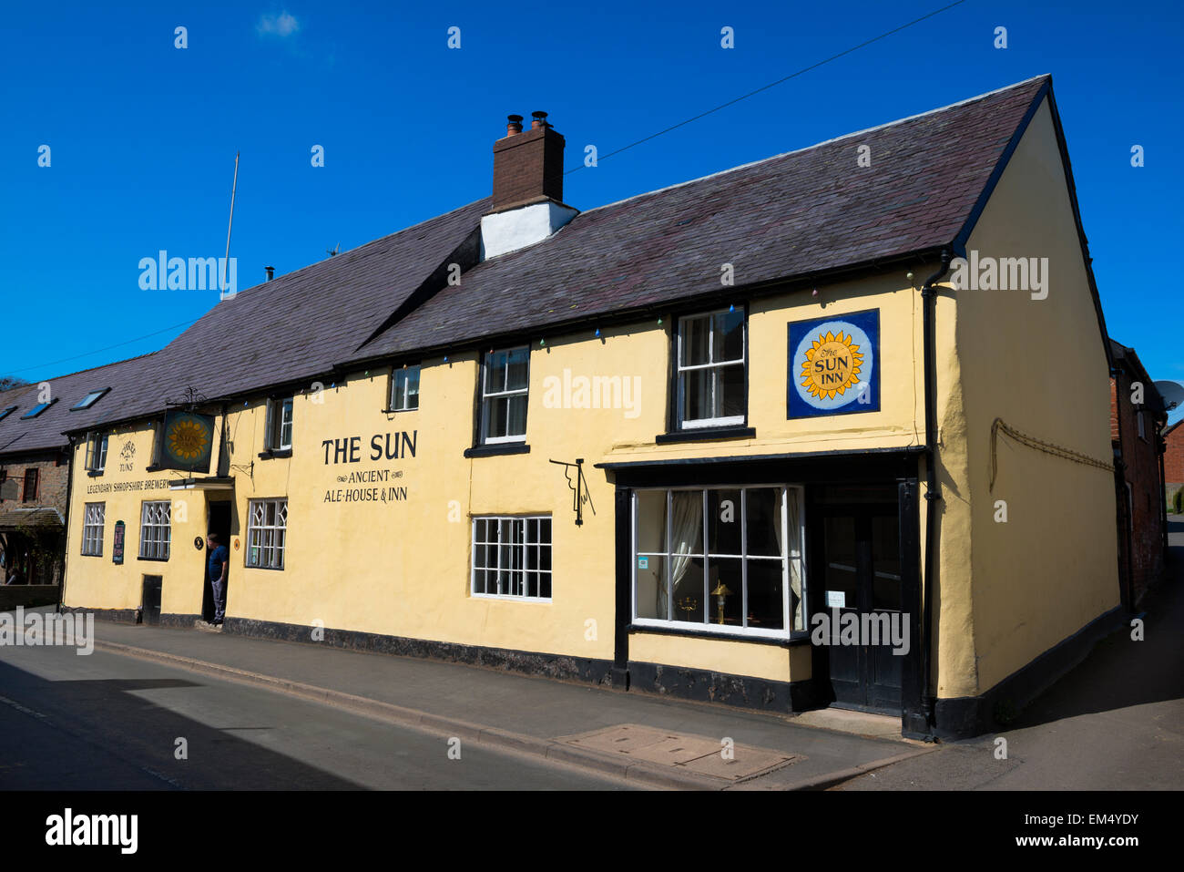 The Sun Inn at Clun, Shropshire, England Stock Photo - Alamy