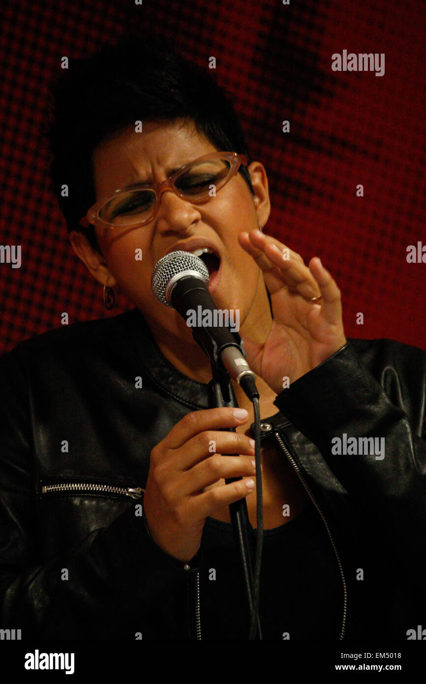 The Italian singer Karima, became famous in 2006, she met her fans to ...