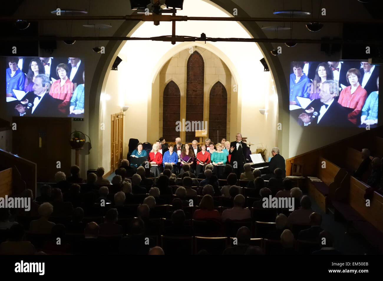 Live images hi-res stock photography and images - Alamy