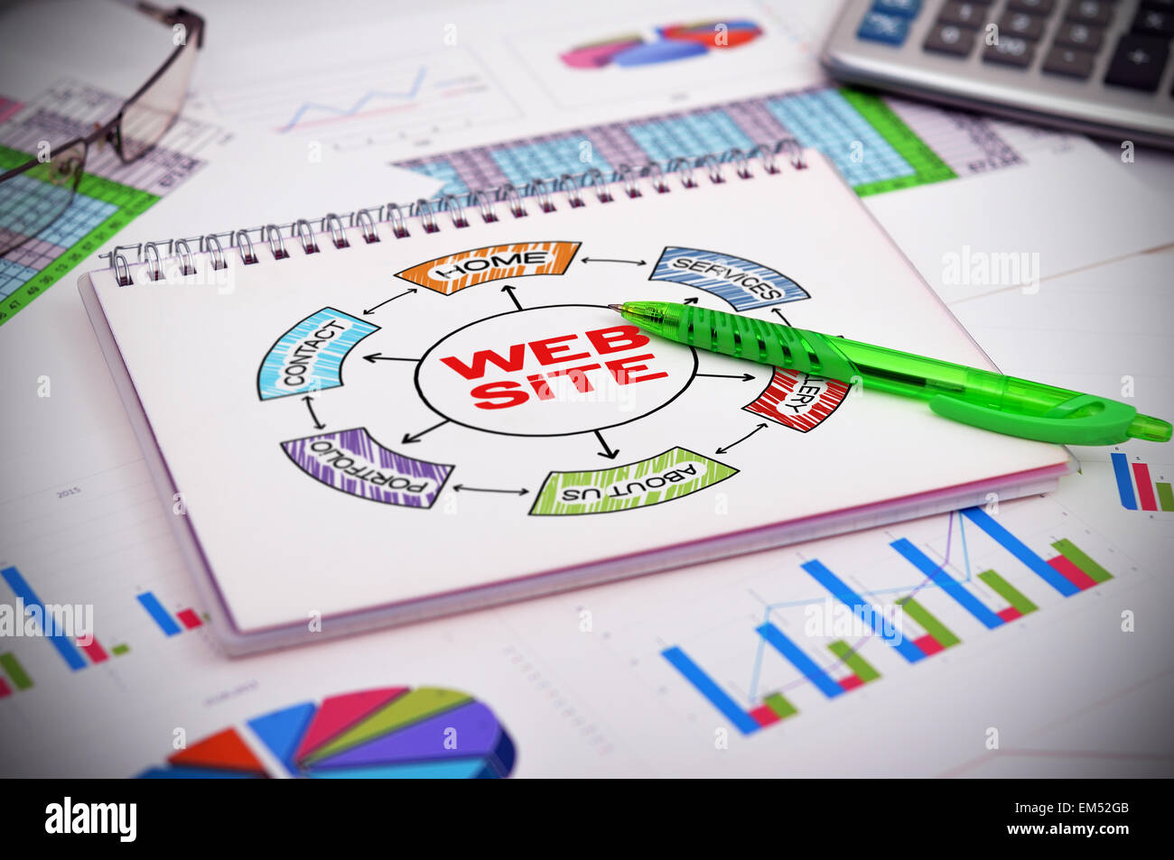 Graphs charts drawing hi-res stock photography and images - Alamy