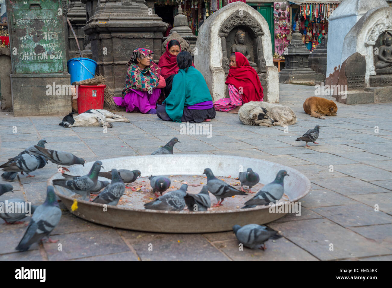 Nepali women hi-res stock photography and images - Alamy