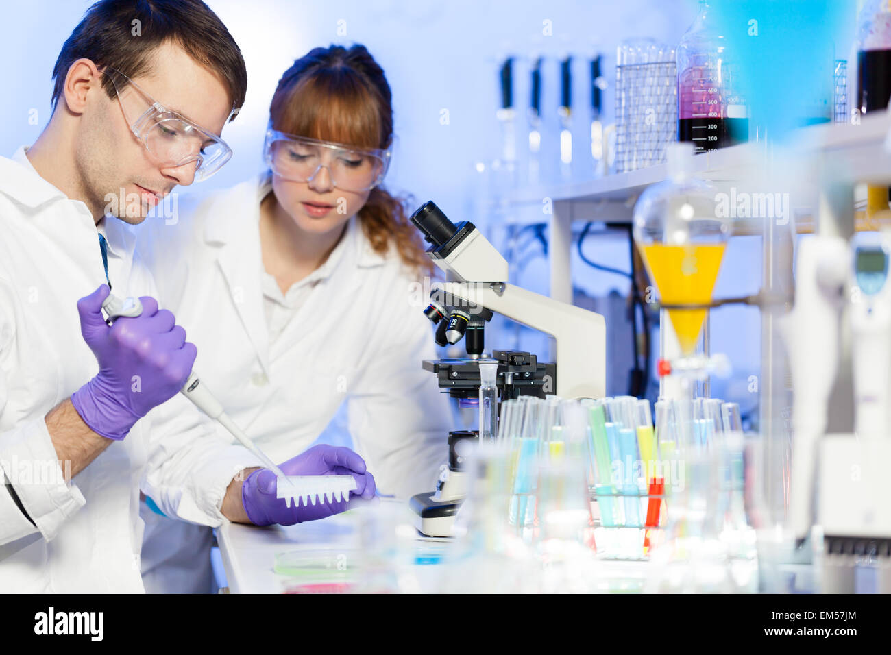 Health care professionals in lab Stock Photo - Alamy