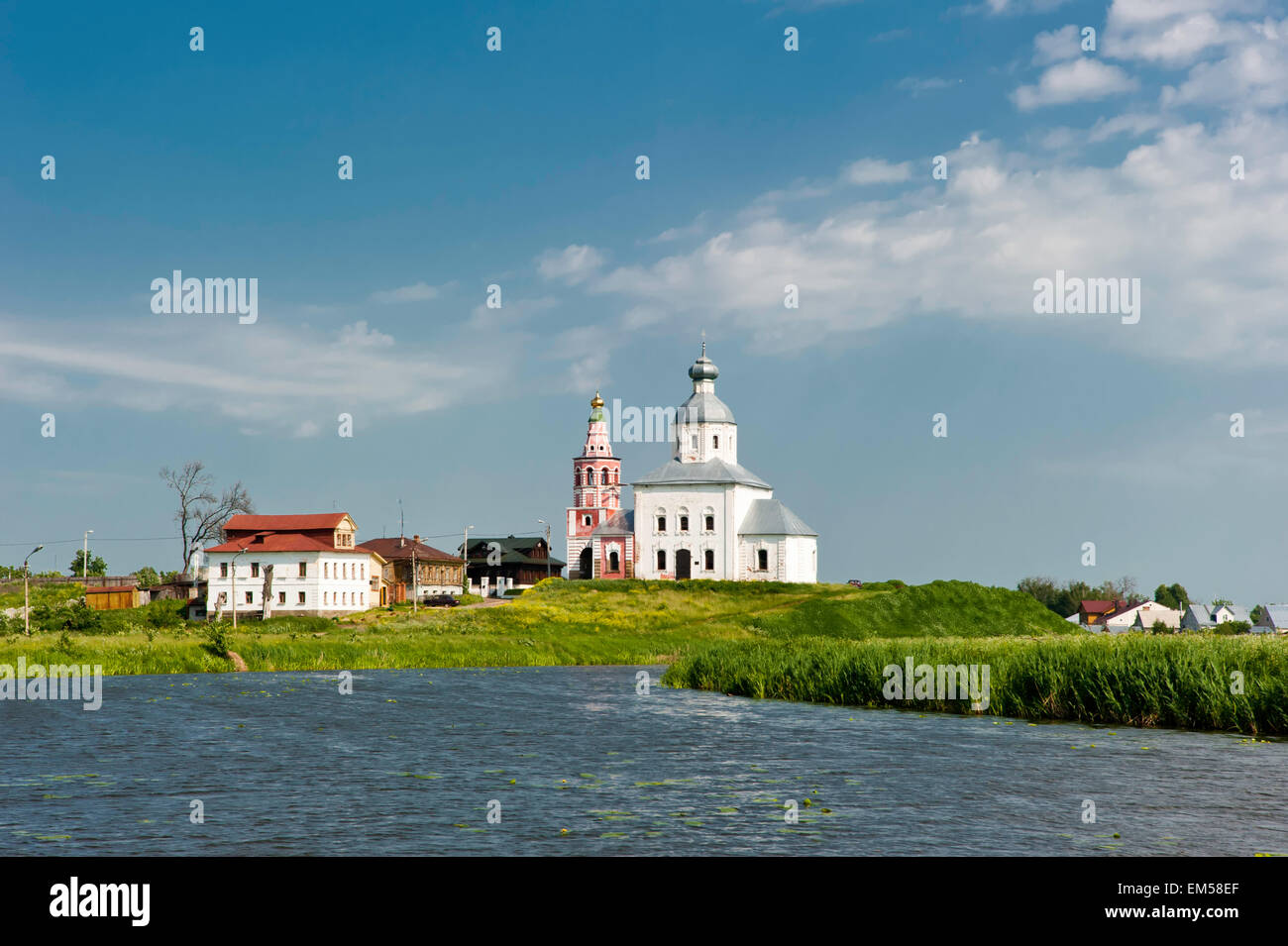 Russian white church hi-res stock photography and images - Alamy
