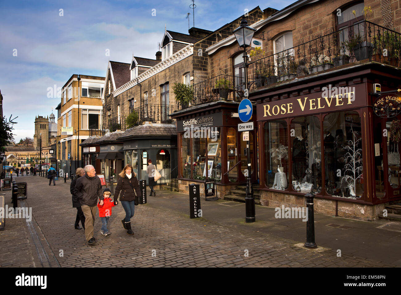Commercial street harrogate hi-res stock photography and images - Alamy