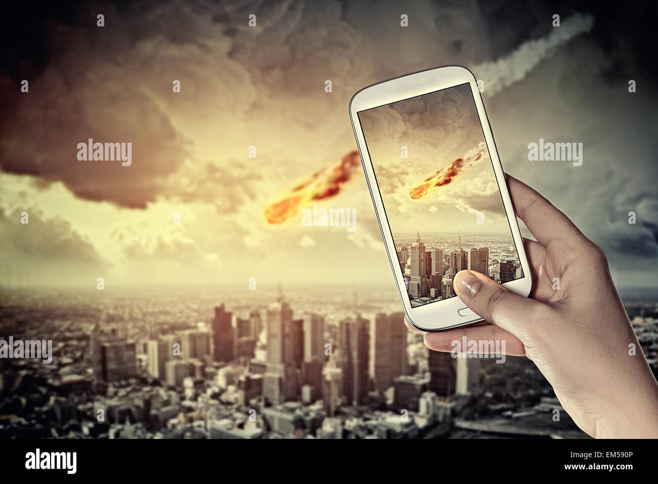 Meteorite falling to earth hi-res stock photography and images - Alamy